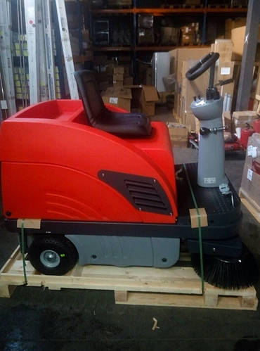 Купити Підмітальна машина HAKO Sweepmaster B980R (АКБ), ціна 582000 грн ...