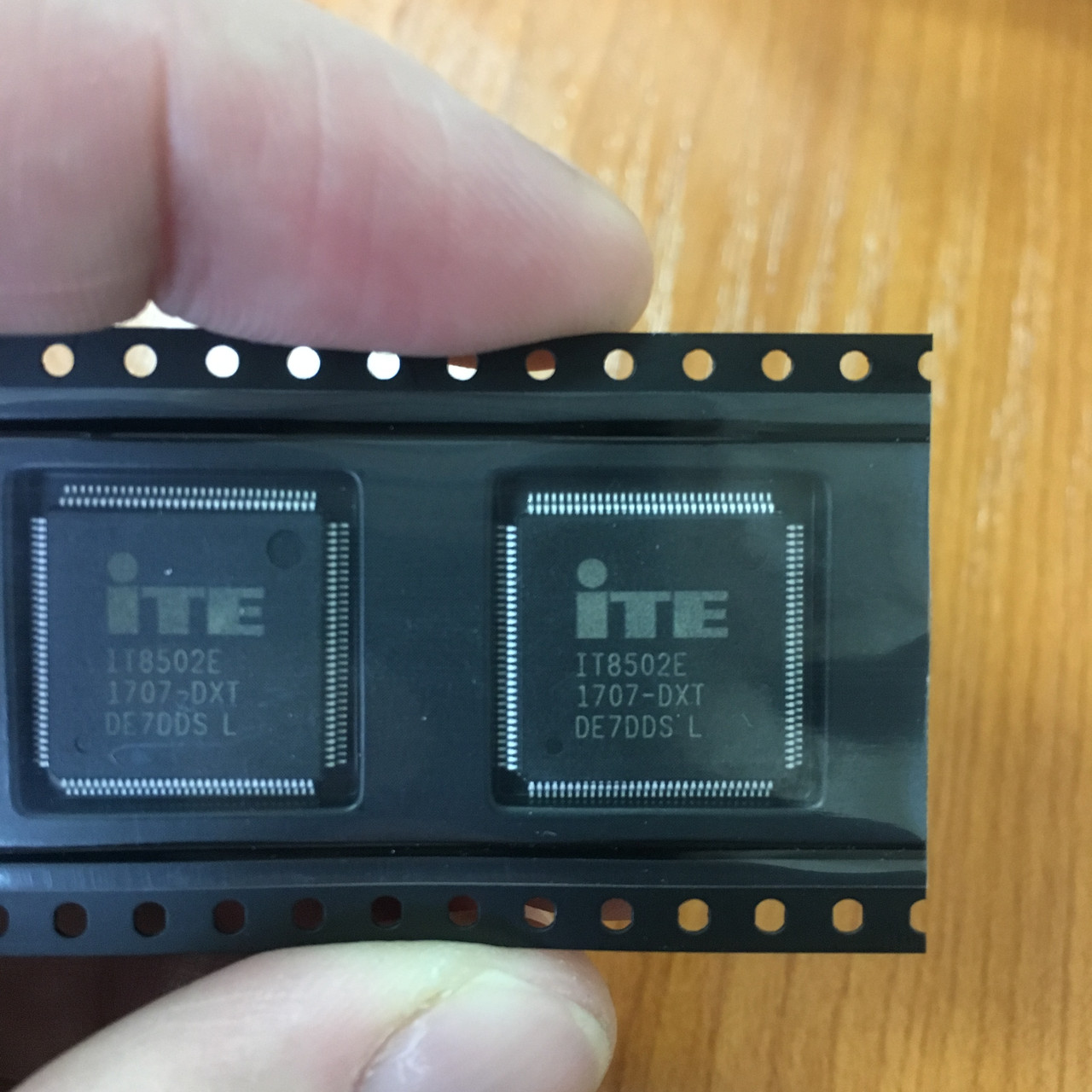 Микросхема IT8502E DXT: продажа, цена в Львове. Микросхемы от "32bits Магазин мікросхем ...
