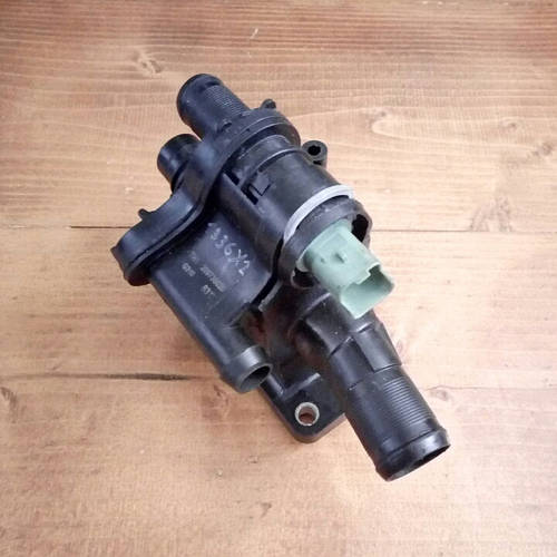 Купити Корпус Термостат Citroen Berlingo C4 C5 Jumpy Peugeot 206 207 ...