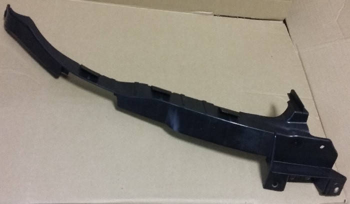 Купити Кронштейн переднього бампера правий центральний під правою фарою ...