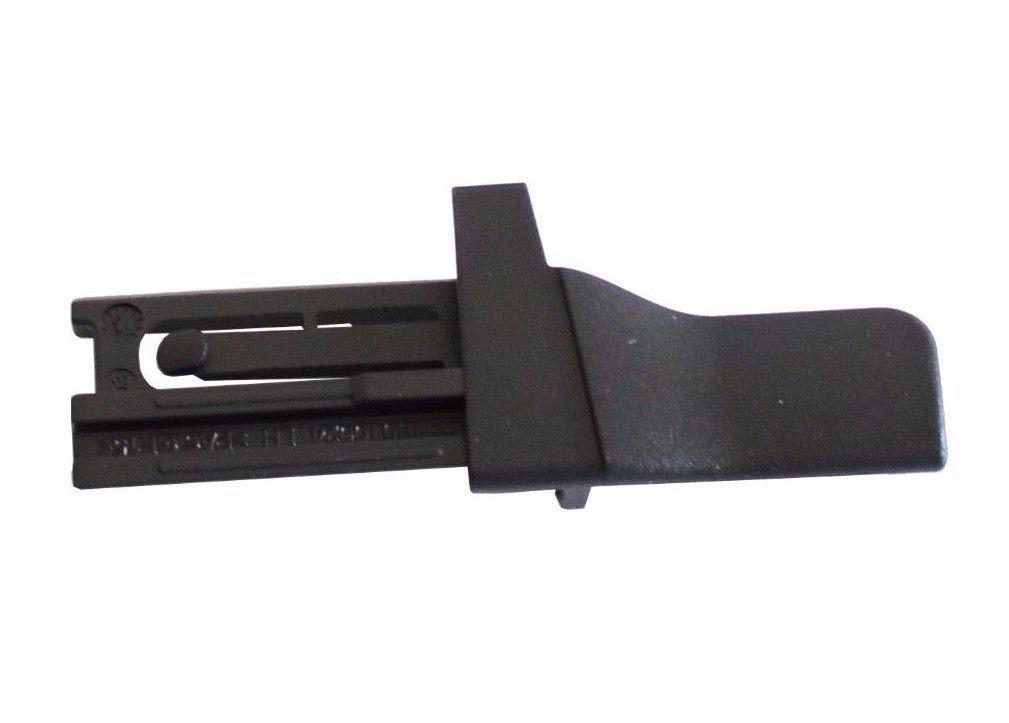 Направляющая (кронштейн, крепление) шторки багажного отделения черная ...