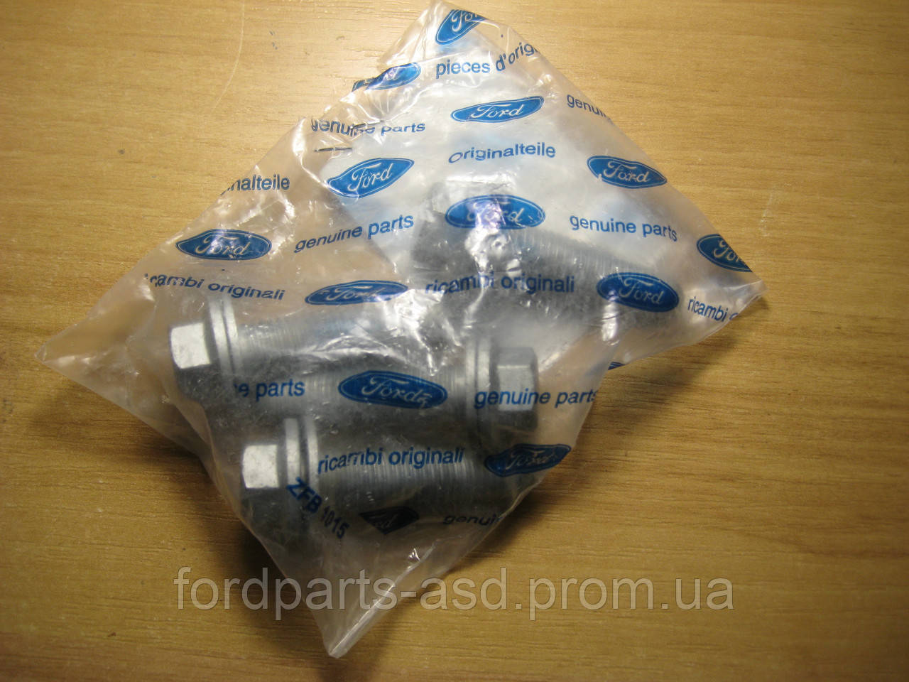 Болт кріплення сайлентблока заднього поздовжнього важеля Ford 1471994 ...