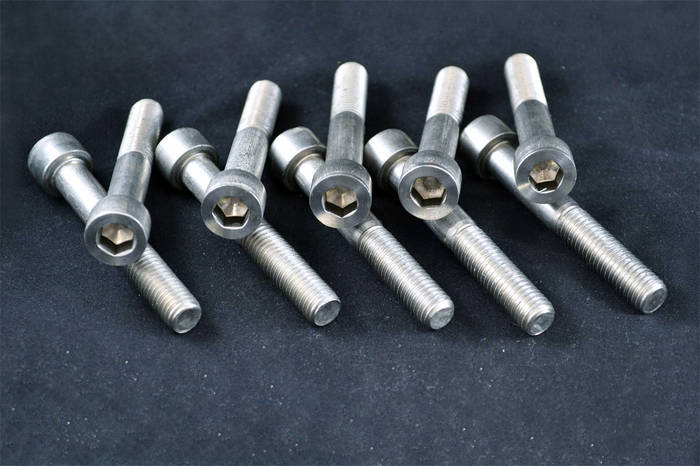 Гвинт М20 DIN 912 з нержавіючої сталі А4 (ID#661385270), ціна: 120 ₴, купити на Prom.ua