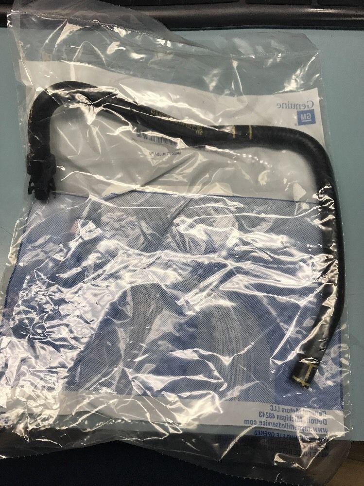 Патрубок отвода газов от расширительного бачка GM 13251447 A14NEL ...