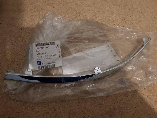 Молдинг хромированный заднего бампера GM 13368945 OPEL ASTRA-J (ID ...
