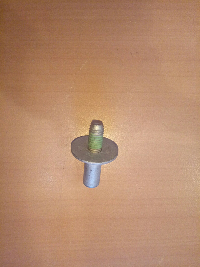 Купить Палец сдвижной двери верхний Е3 3800963 (500329777), цена 210 ...