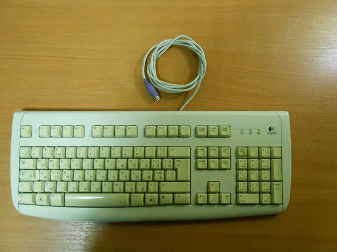 Купить Клавиатура Logitech Deluxe 250 PS/2 белая, цена 39 грн — Prom.ua ...