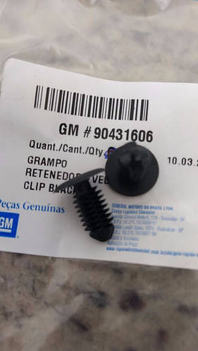 Фіксатор (засувка, пістон, кліп) кріплення внутрішньої оббивки салону ...