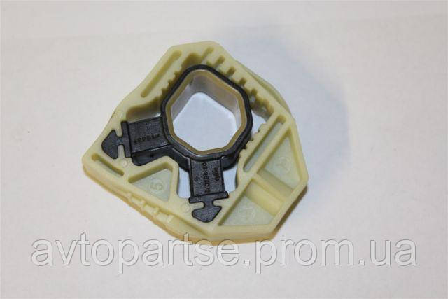 Купить Кронштейн крепления радиатора охлаждения верхний AUDI;VW CADDY ...