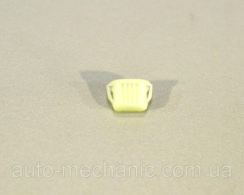 Купить Клипса крепления обшивки внутреней на Renault Master III 2010 ...