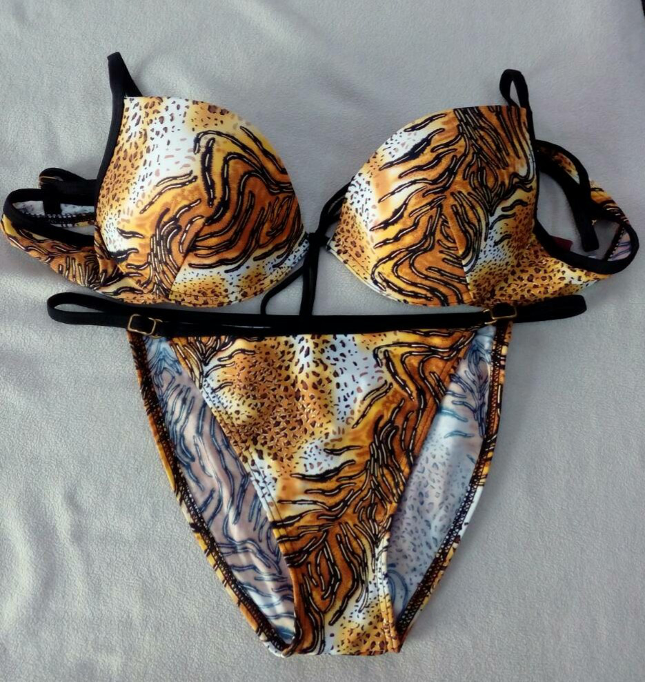 Купальник раздельный размер 48В, Анабель Арто с леопардовым принтом с ...