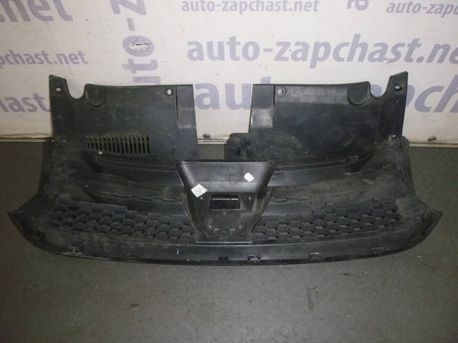 Решетка радиатора Renault SANDERO 2 2013-2016 (Рено Сандеро 2 ...