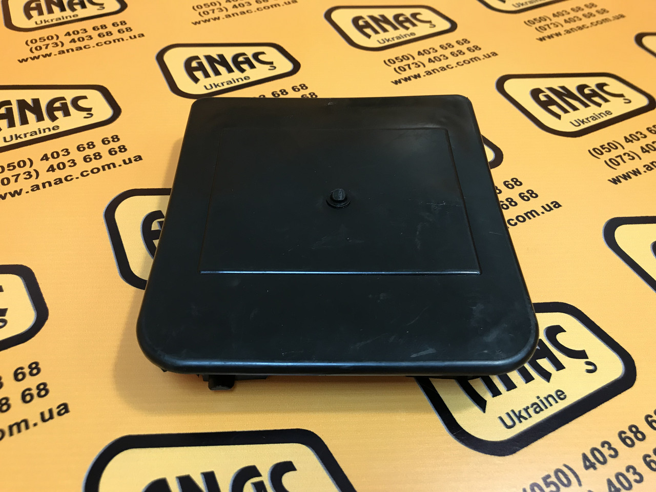 123/06023 Крышка задних опор на JCB 3CX, 4CX: продажа, цена в Броварах ...