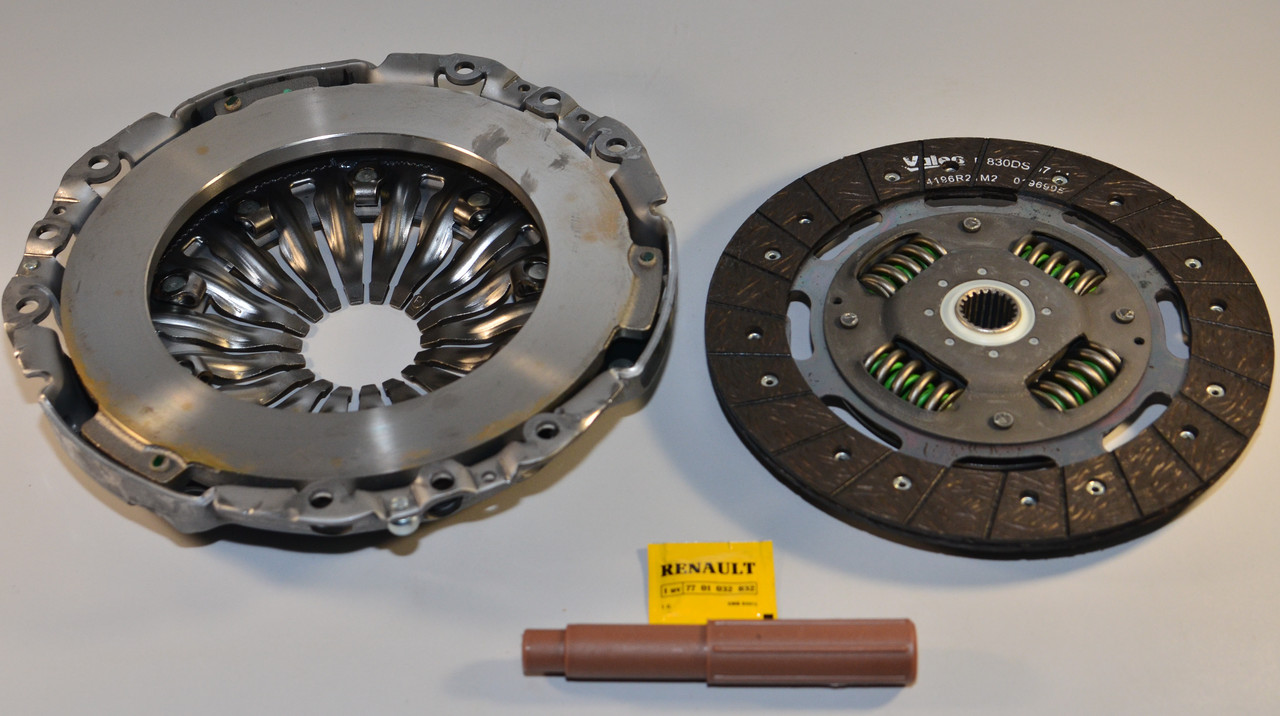Комплект зчеплення на Renault Trafic 2006-> 2.0 dCi + 2.5 dCi (146 к. с ...