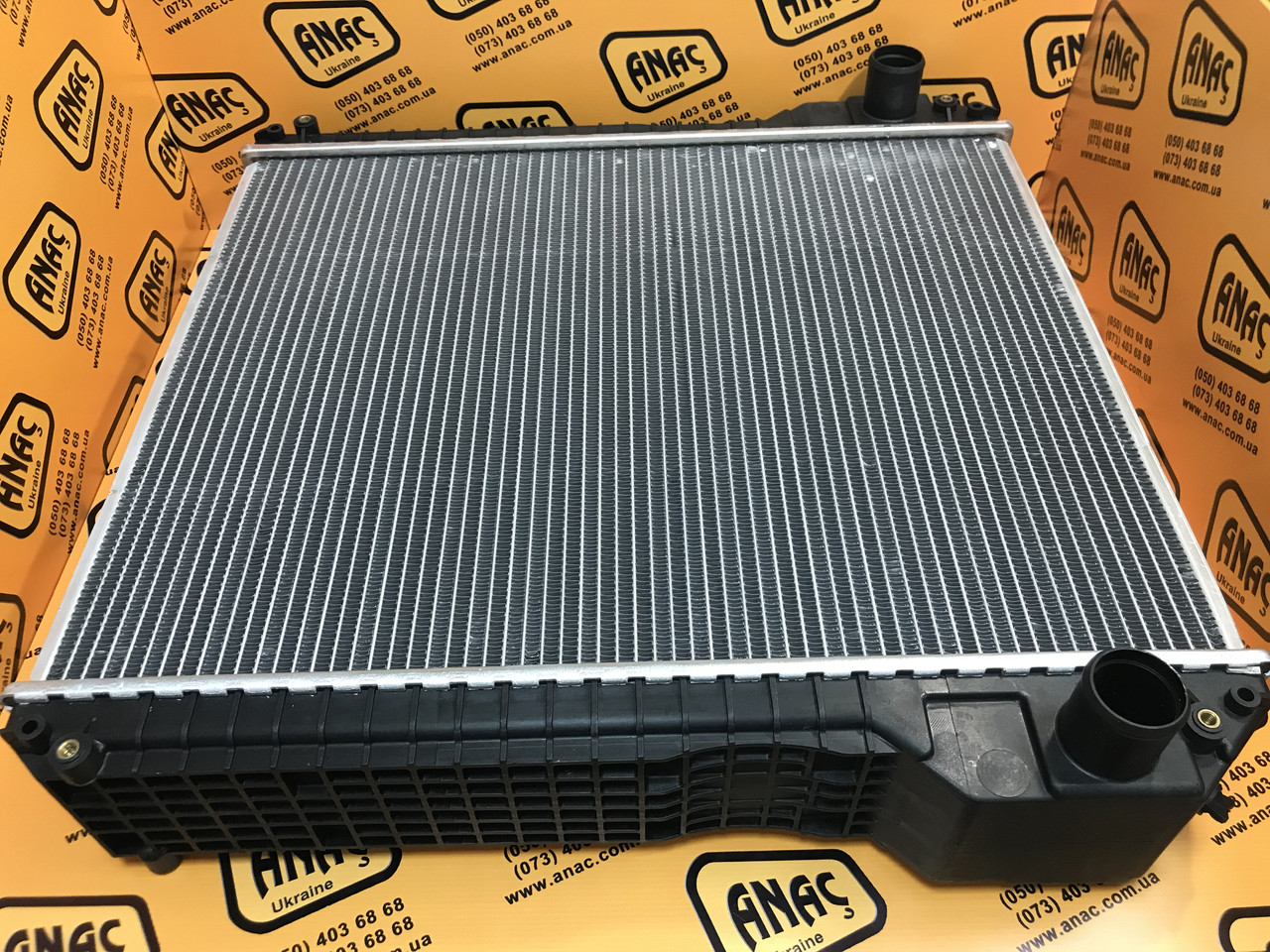 30/915200, 30/915300, 332/G3762, 128/G1543, 332/G3691 Радиатор на JCB ...