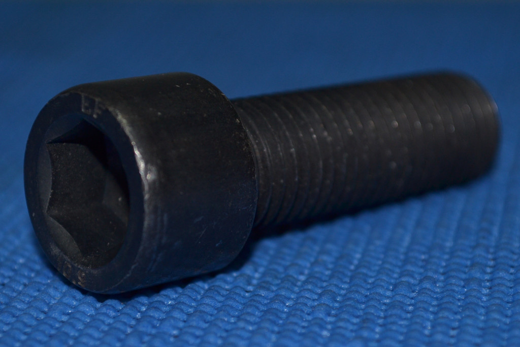 Винт М6 с внутренним шестигранником Din 912 класс прочности 10.9 ...