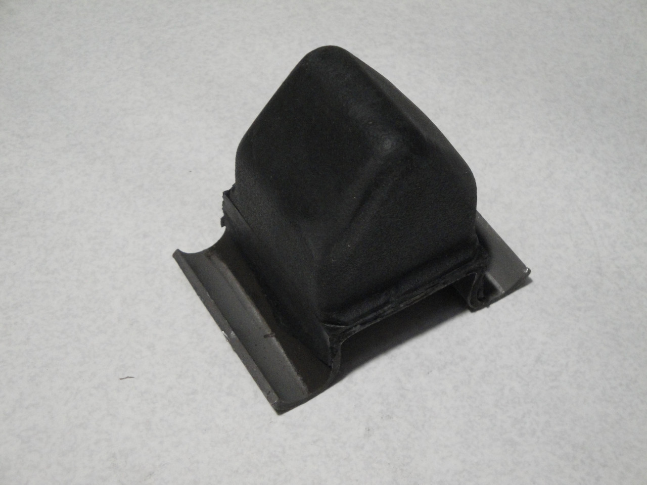 Купить Отбойник рессоры передней MITSUBISHI CANTER FUSO 659/859 ...