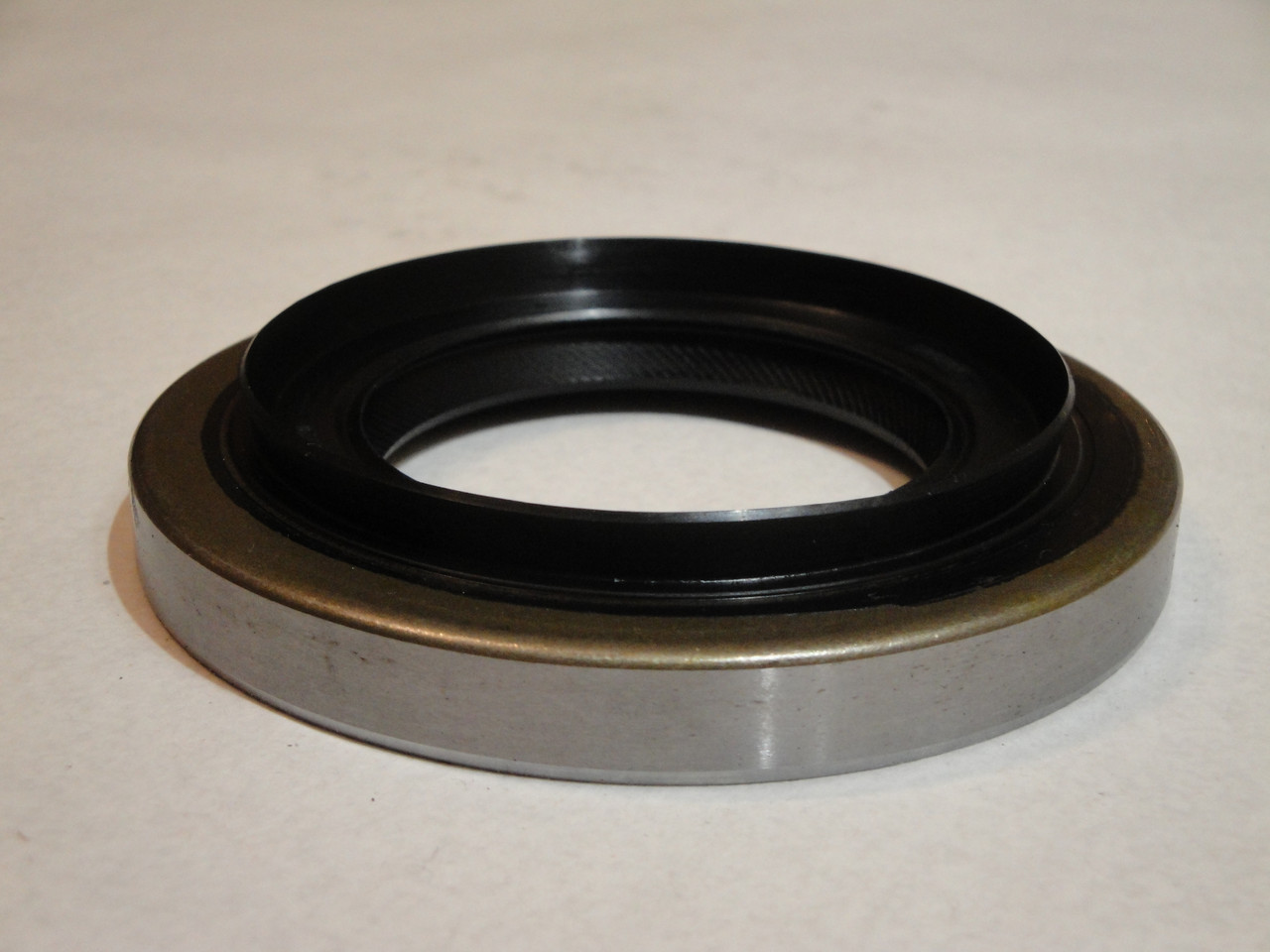 Сальник хвостовика редуктора ISUZU БОГДАН А091/А092 (1096254840 ...