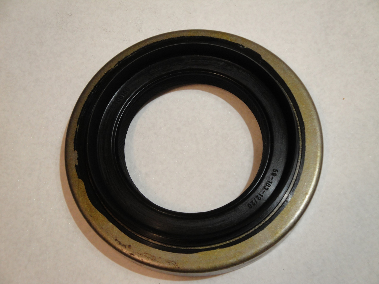 Сальник хвостовика редуктора ISUZU БОГДАН А091/А092 (1096254840 ...