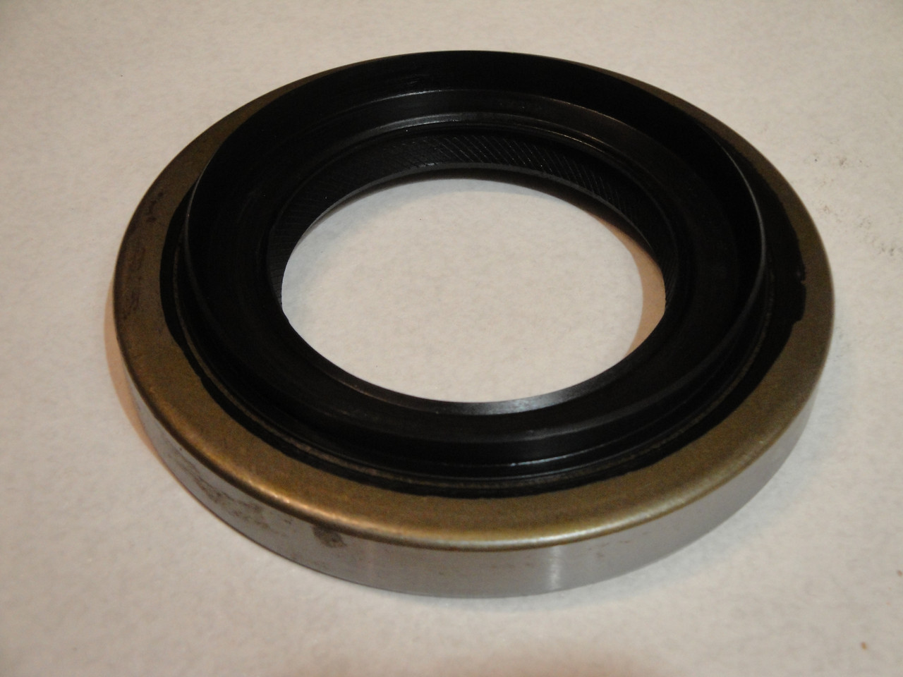 Сальник хвостовика редуктора ISUZU БОГДАН А091/А092 (1096254840 ...