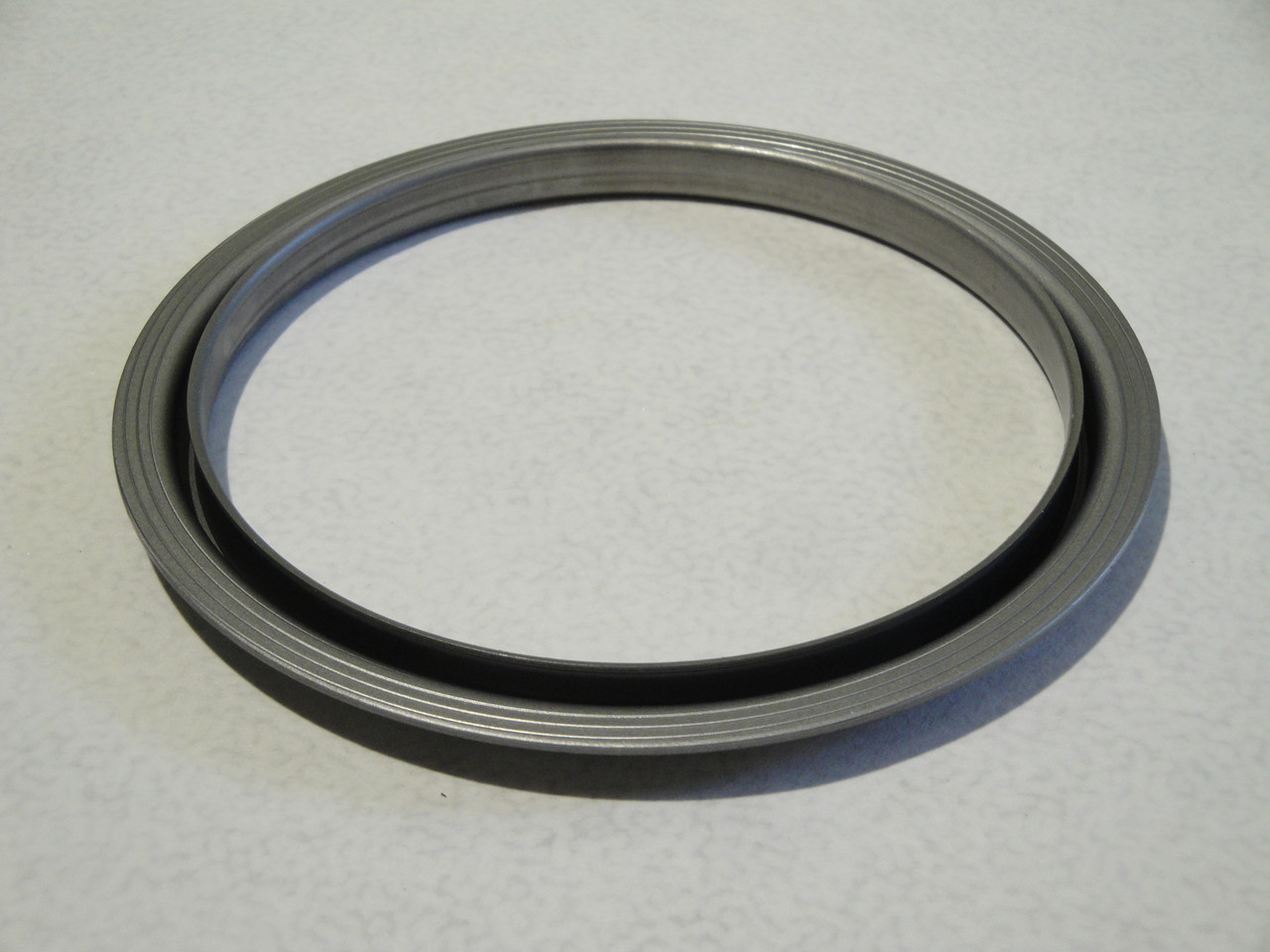 Купить Шайбу маслоотражателя двигателя MITSUBISHI CANTER FUSO (ME017240 ...