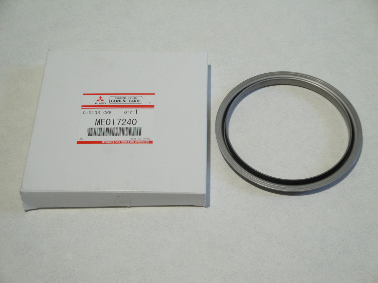 Купить Шайбу маслоотражателя двигателя MITSUBISHI CANTER FUSO (ME017240 ...