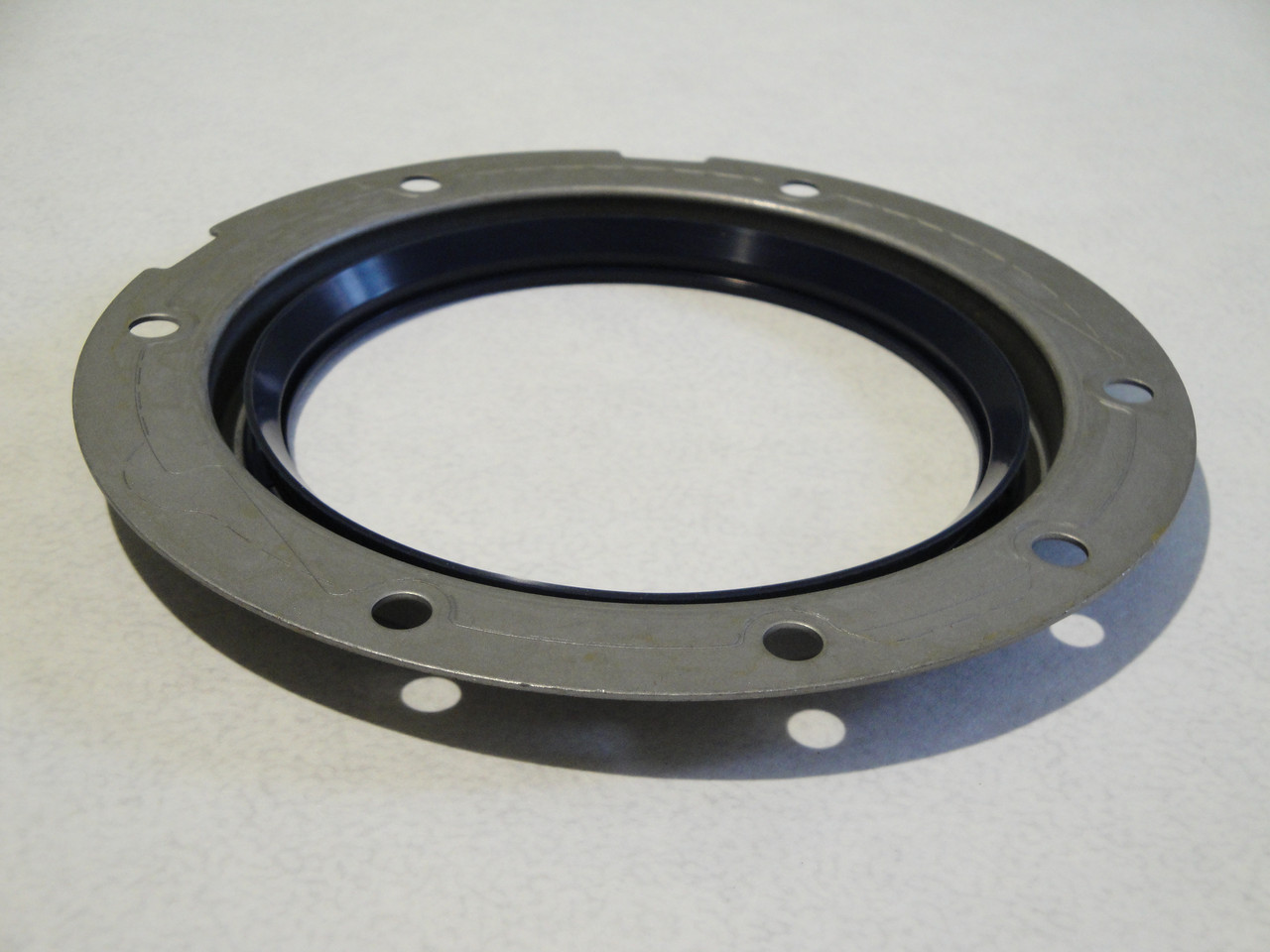 Сальник коленвала двигателя задний MITSUBISHI CANTER FUSO 659/859 ...