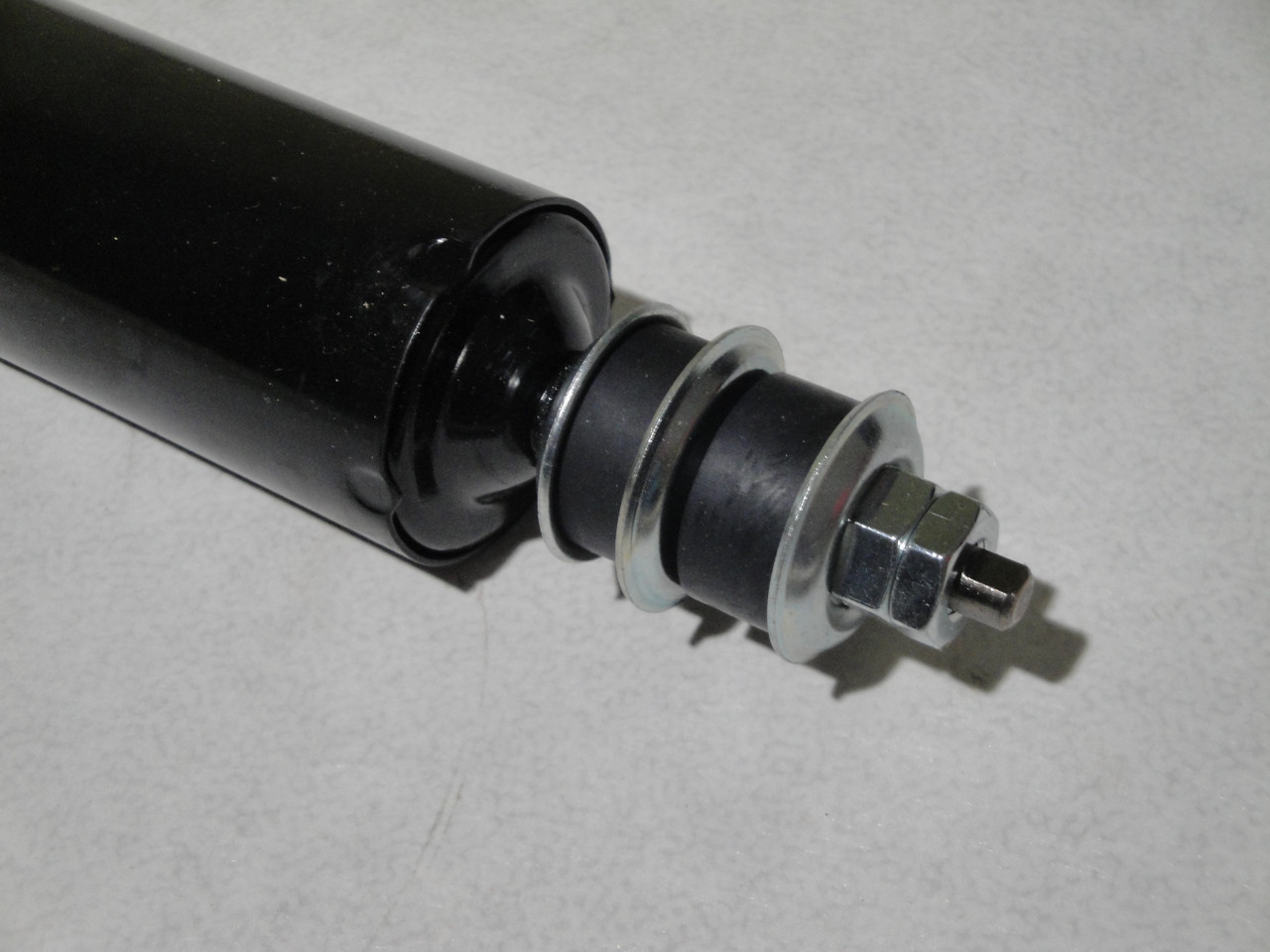 Амортизатор передний CANTER FUSO 839/859/659/A069 (MC110491) MANDO ...