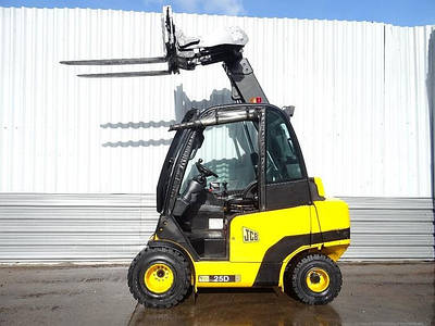 Вилочный погрузчик JCB TLT 25G., цена: 682740 ₴, купить на Prom.ua