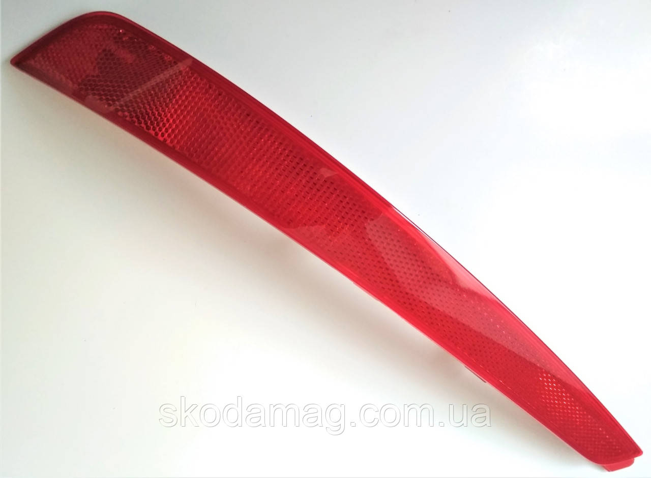 Світловідбивач катафот заднього бампера правий Шкода Октавія А7 ...