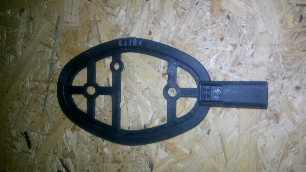 D/95(9) 4H23-1A166-AA C2C24208 RRE000010 Антенна датчика давления ...