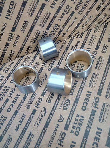 Купити Втулка шатунна коса на IVECO DAILY 2.8D/TD з1996-2006г.в., ціна ...