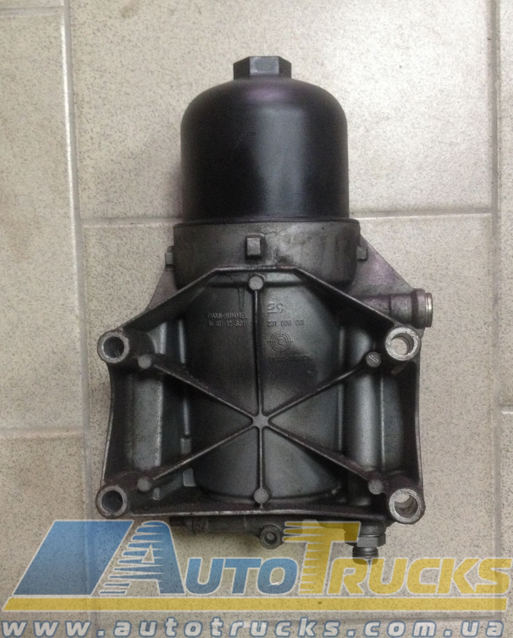 Детали двигателя : корпус топливного фильтра Б/у для DAF Euro 4-5 ...