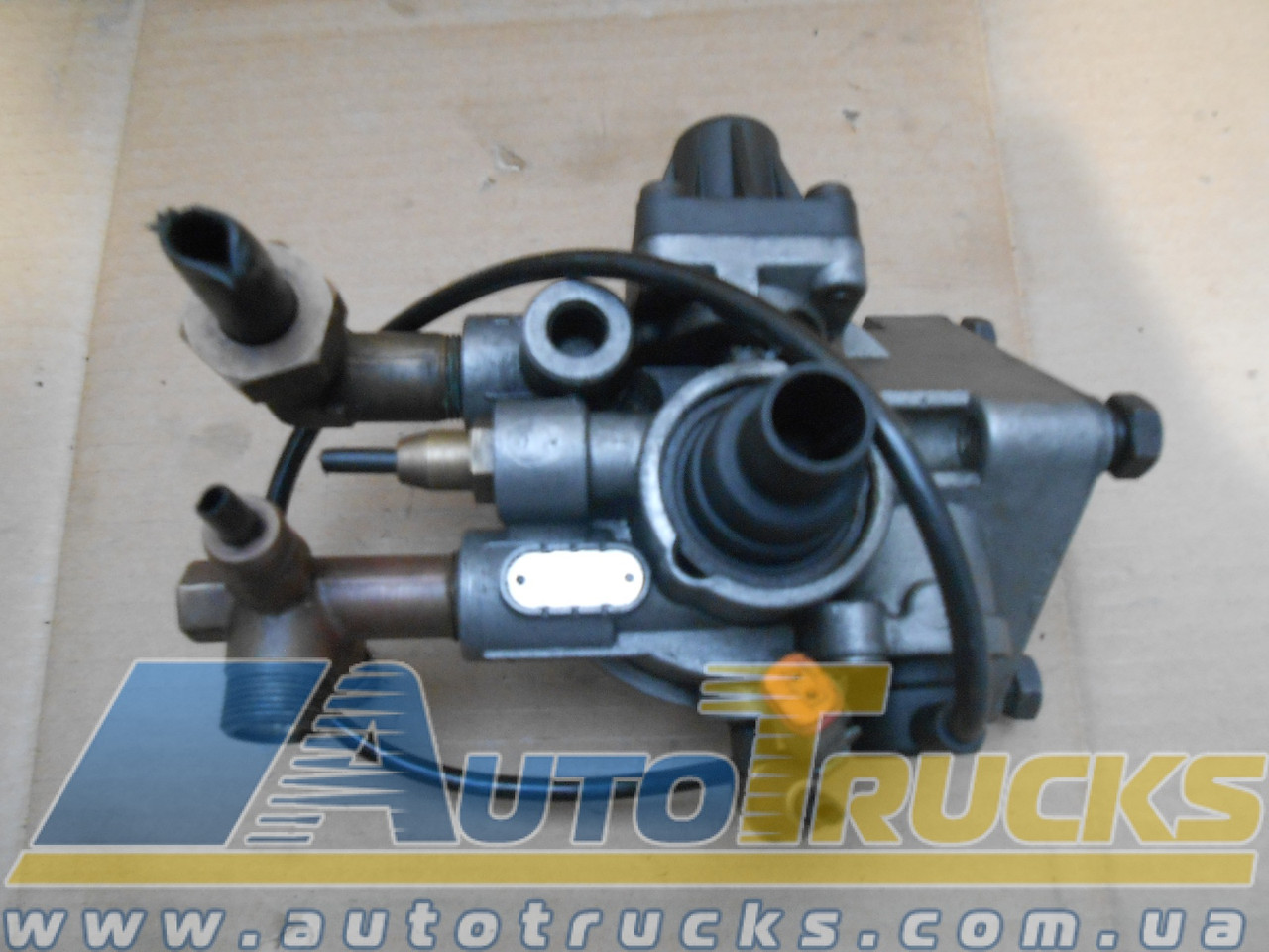 Купить Кран влагоделителя Б/у для Scania (1369763; 1441751; 4324100100 ...