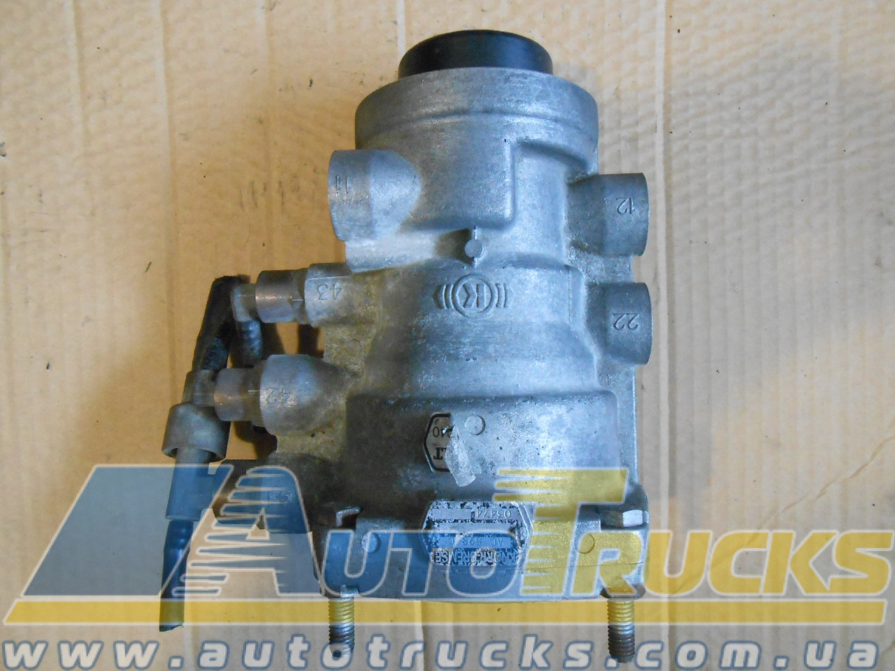 Купить Кран управления тормозами прицепа Б/у для Renault (5010260940 ...