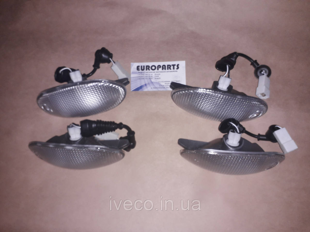 Фонарь габаритный солнцезащитного козырька Iveco Траккер Стралис Карго ...