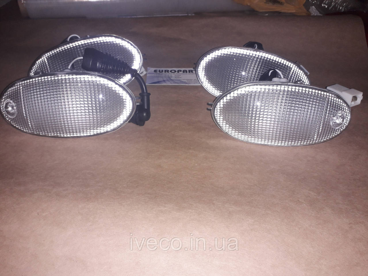 Фонарь габаритный солнцезащитного козырька Iveco Траккер Стралис Карго ...