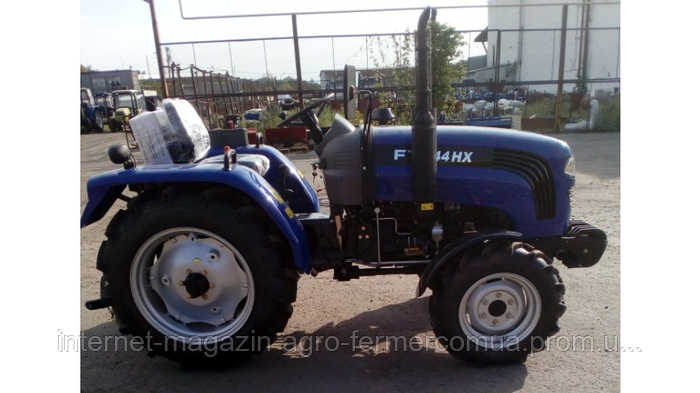 Купити Трактор Foton Lovol FT244HRX (3 цил., ГУР, КПП (4x2)+(4x2), колеса 6.50х16/11,2х24 ...
