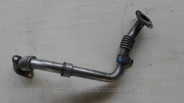 Патрубок теплообменника 2,5tdi EGR Volkswagen Crafter 076131525D, цена ...