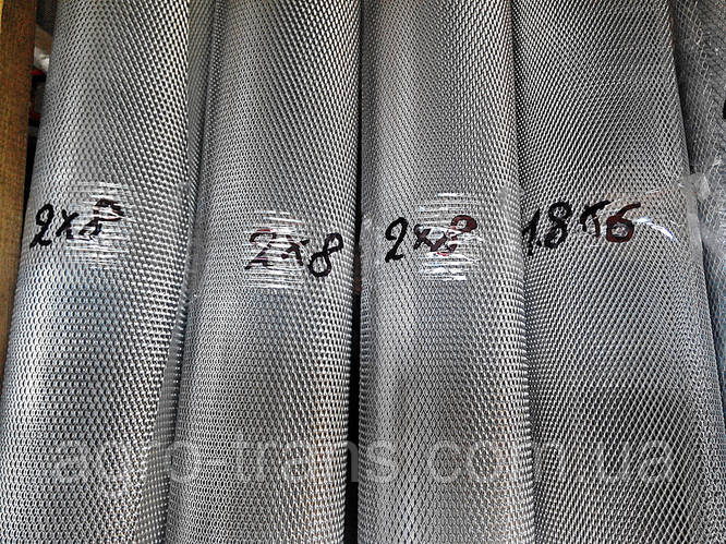 Купити Сітка металева просічно-витяжна оцинкована (4 мм х 8 мм) 0,5 х 3 ...