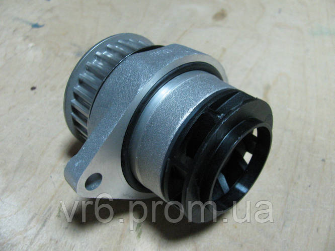 Помпа Volkswagen Caddy, Golf, Polo, Vento 030121005N, цена 1138 грн ...