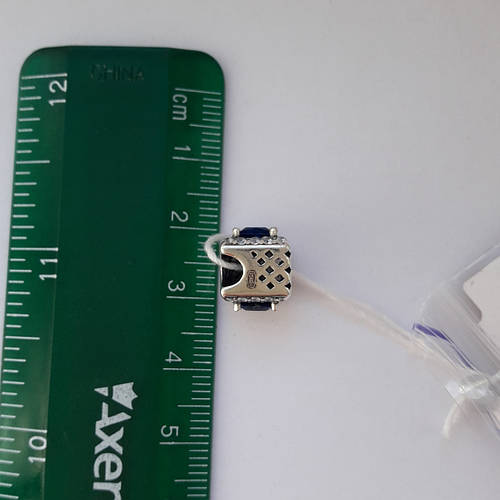 Купити ШАРМ НАМИСТИНА ПІДВІСКА СРІБНА НА БРАСЛЕТ З СИНІМИ ФІАНІТАМИ ГЕОМЕТРІЯ КВАДРАТ ціна