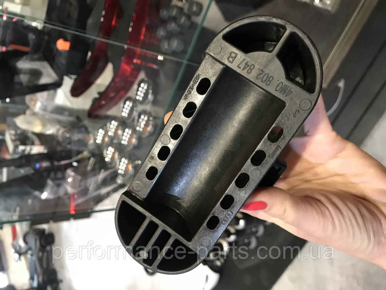 Купити Гніздо під домкрат Audi Q7 4M0802847B, ціна 598 ₴ - Prom.ua (ID ...