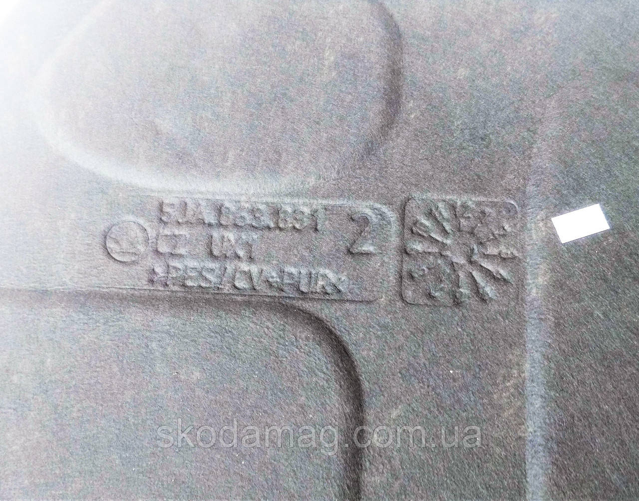 Купити ОРИГІНАЛЬНА шумоізоляція капота Шкода Рапід утеплювач накладка ...