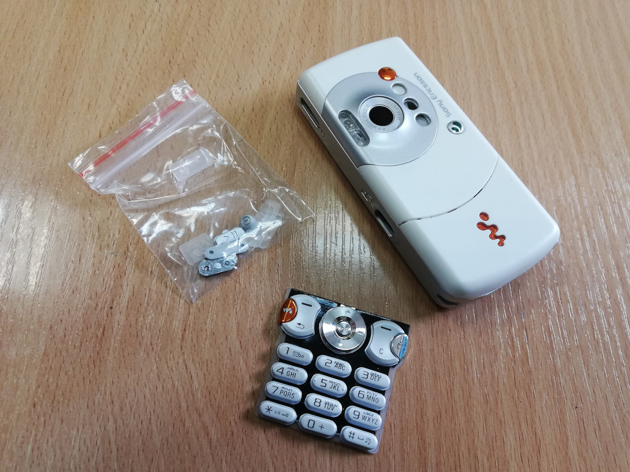 Корпус для Sony Ericsson W810+клавиатура (ID#990221702), цена: 266 ...