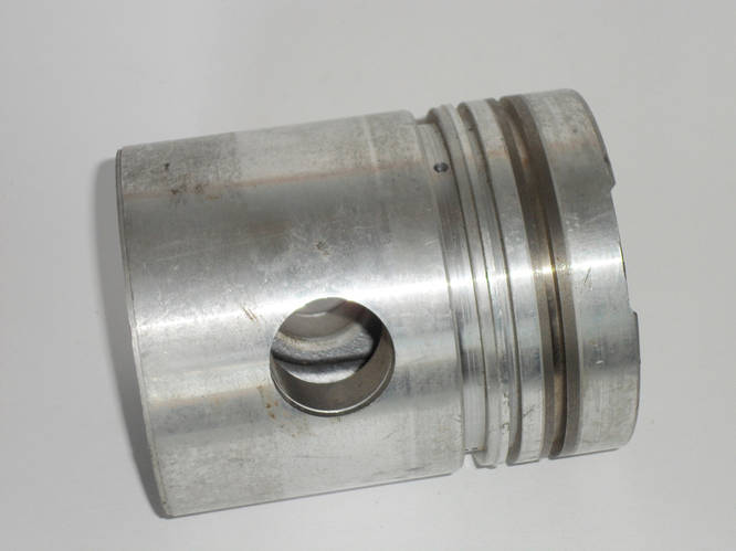 1.36.86.10 / 1.31.82.10 Поршень 3 кільця на двигун Andoria SW-400 ...