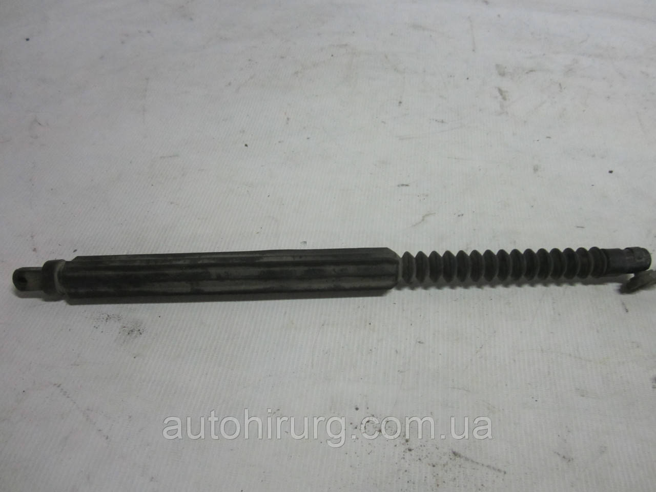 Амортизатор заднего борта Toyota Tundra (66140-0C010) б/у купить в ...