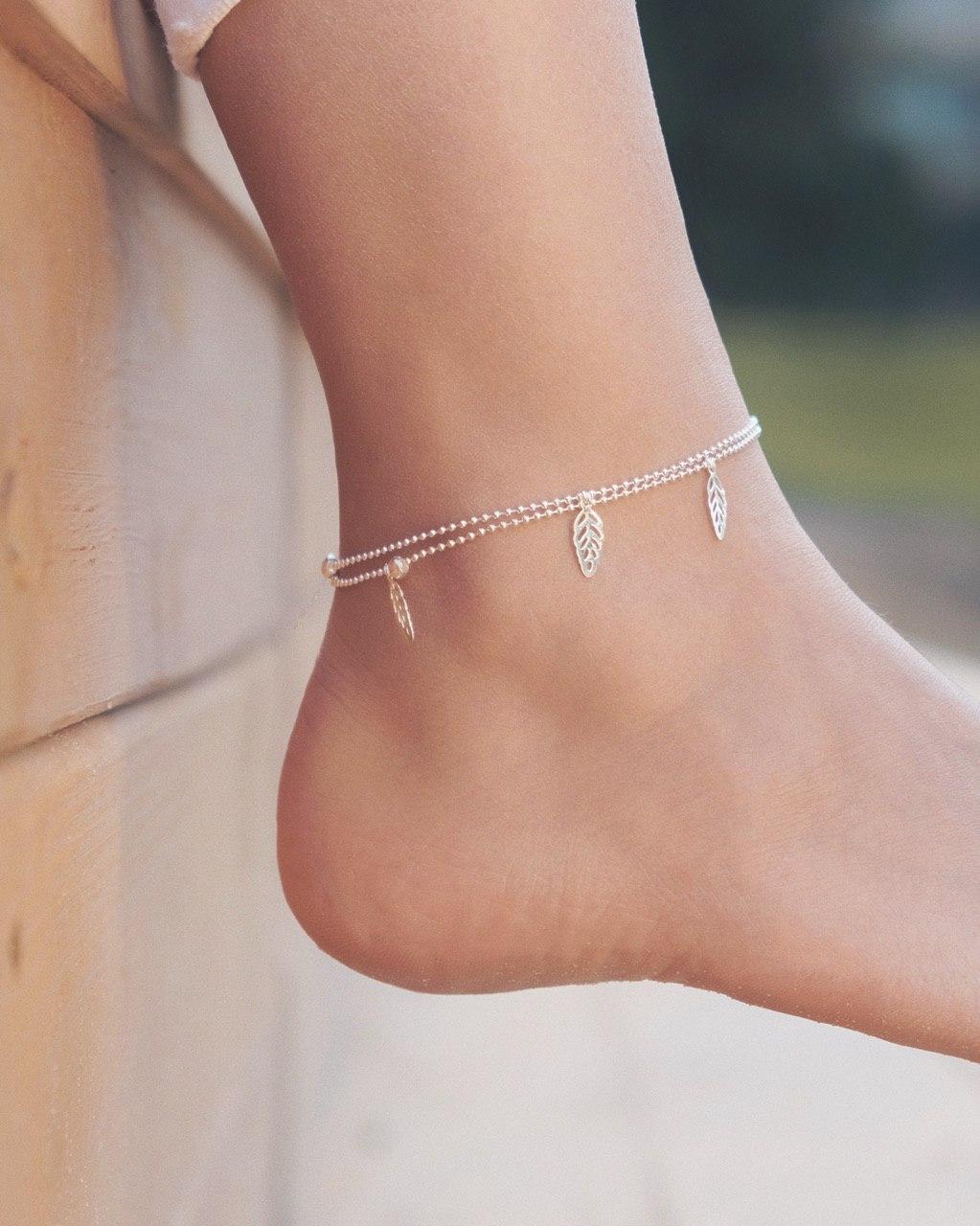 Браслетик на Ногу - Листочки — Купить Недорого на Bigl.ua (1009925649)