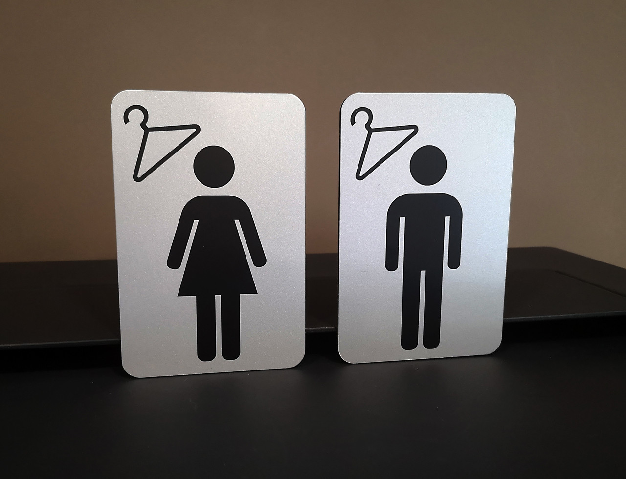 Таблички для роздягальні ціна 200 ₴ купити на Prom Ua