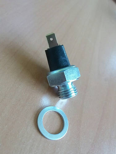 Купити Датчик давления масла IVECO VEOS3513 (98469129), ціна 77 грн ...